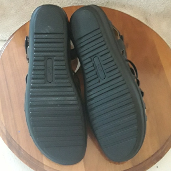 Yuu | Shoes | Yuu Sandals Sz | Poshmark